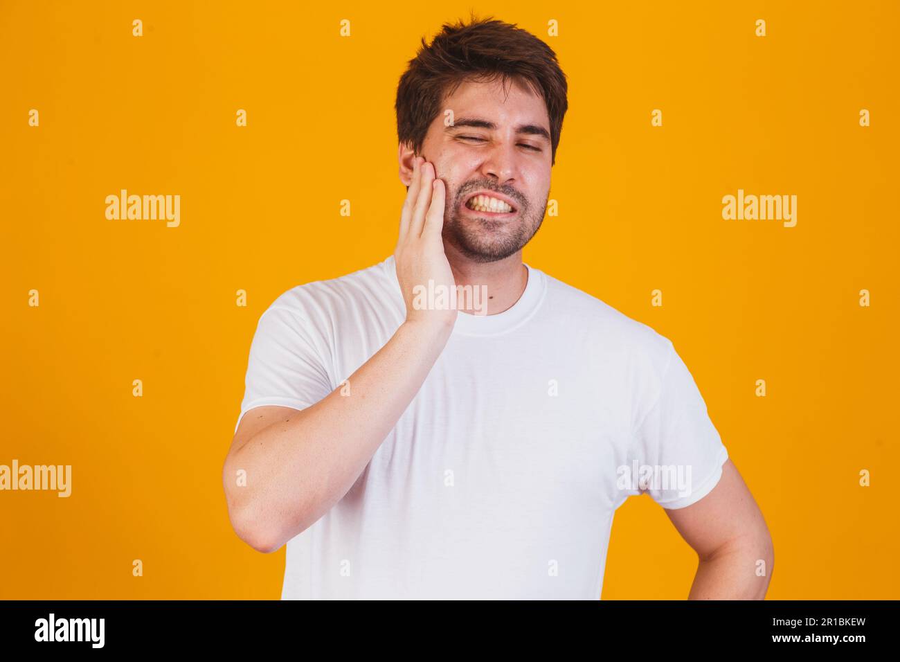 Toothache handsome young man tooth hi-res stock photography and images ...