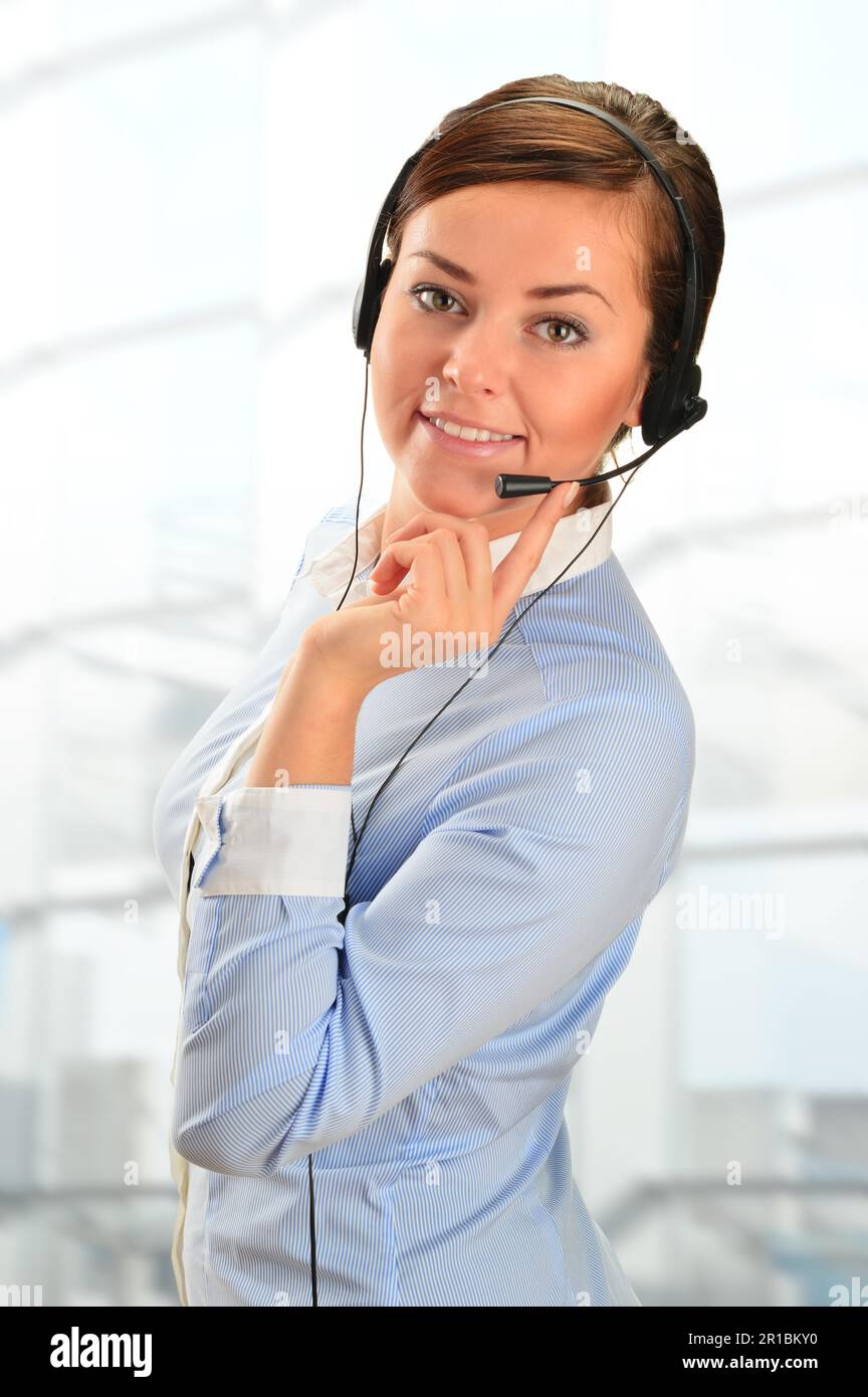 Call centre operator desk computer hi-res stock photography and images ...