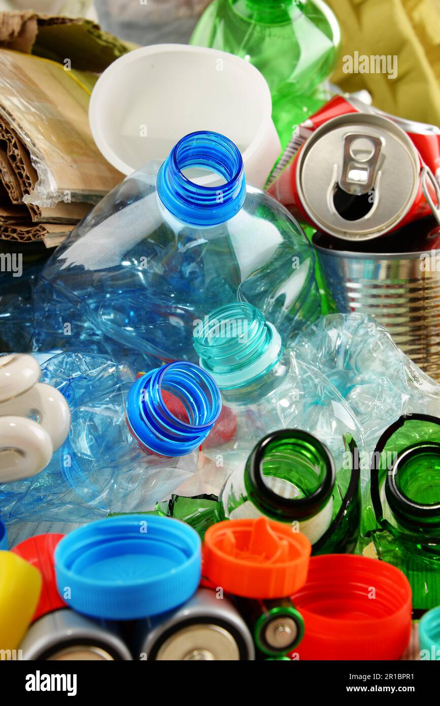 Recyclable garbage consisting of glass, plastic, metal and paper Stock ...