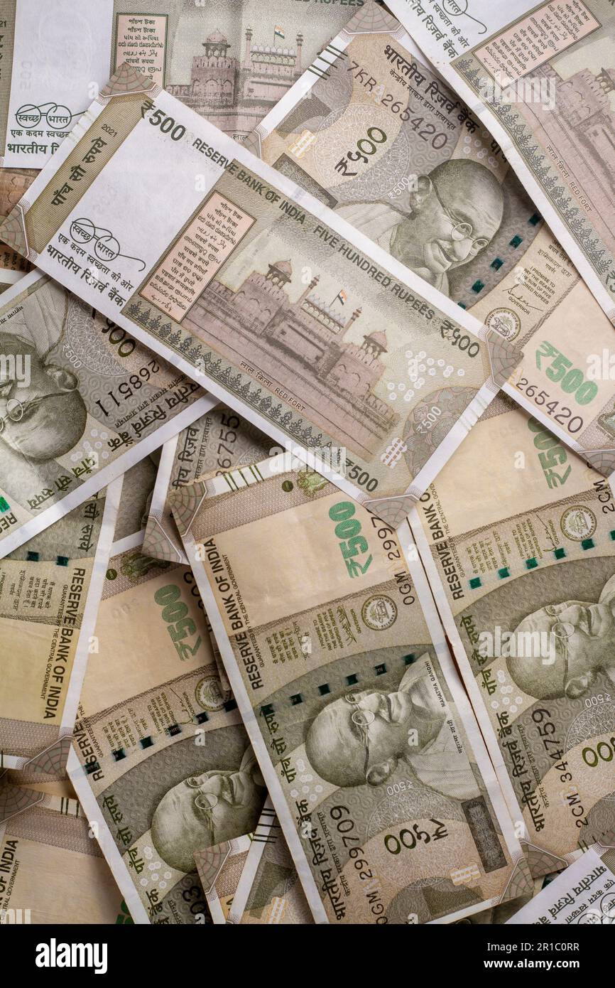 500 rupee note pack hi-res stock photography and images - Alamy