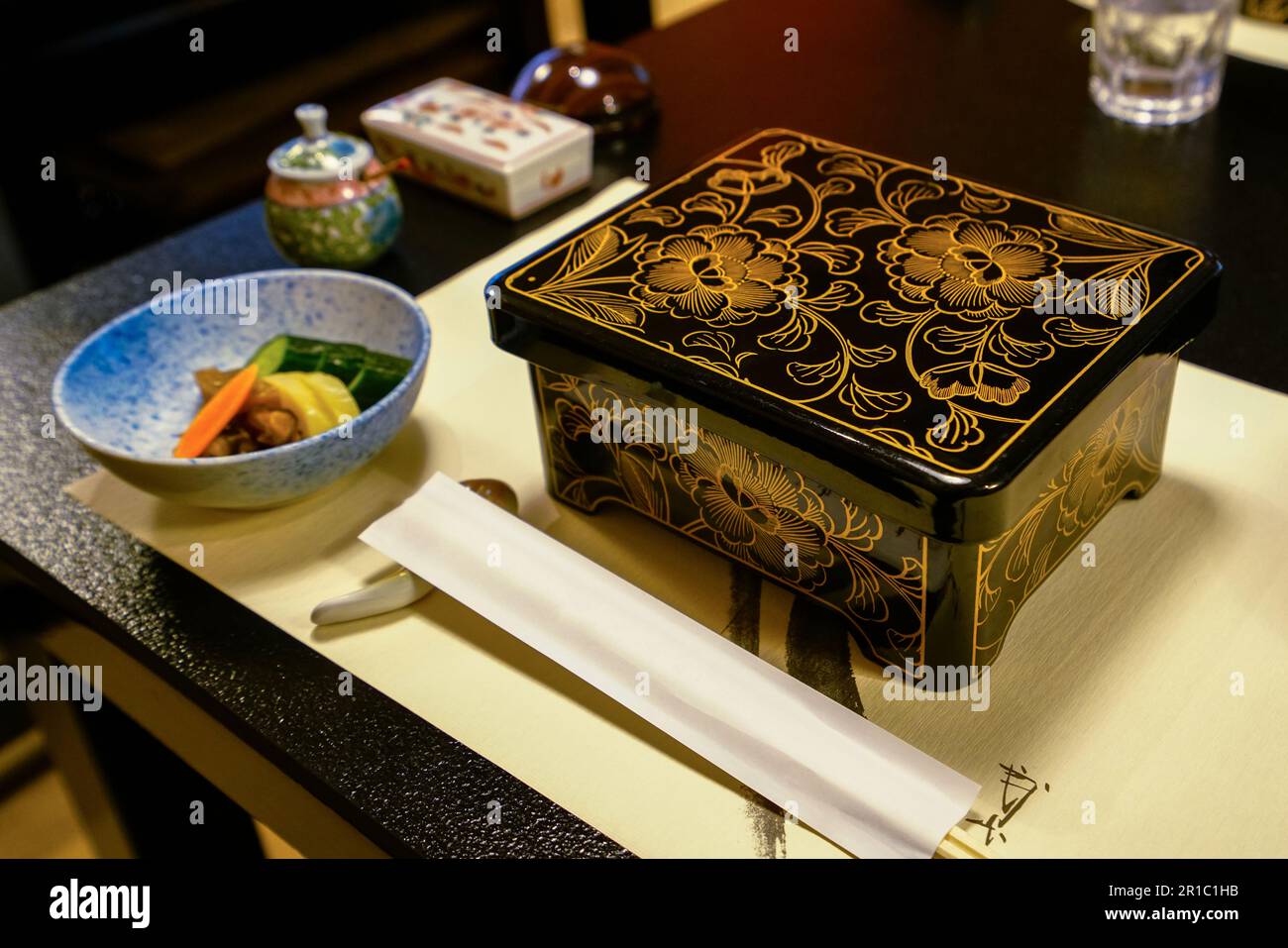 Unaju(delicious broiled eel served over rice in a lacquered box Stock ...