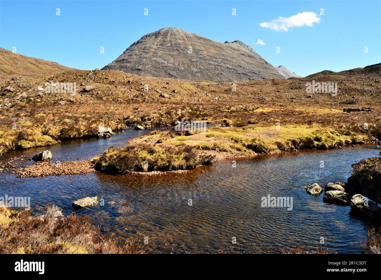 View towards Beinn Eighe on path between Liathach and Ben Alligin Stock ...