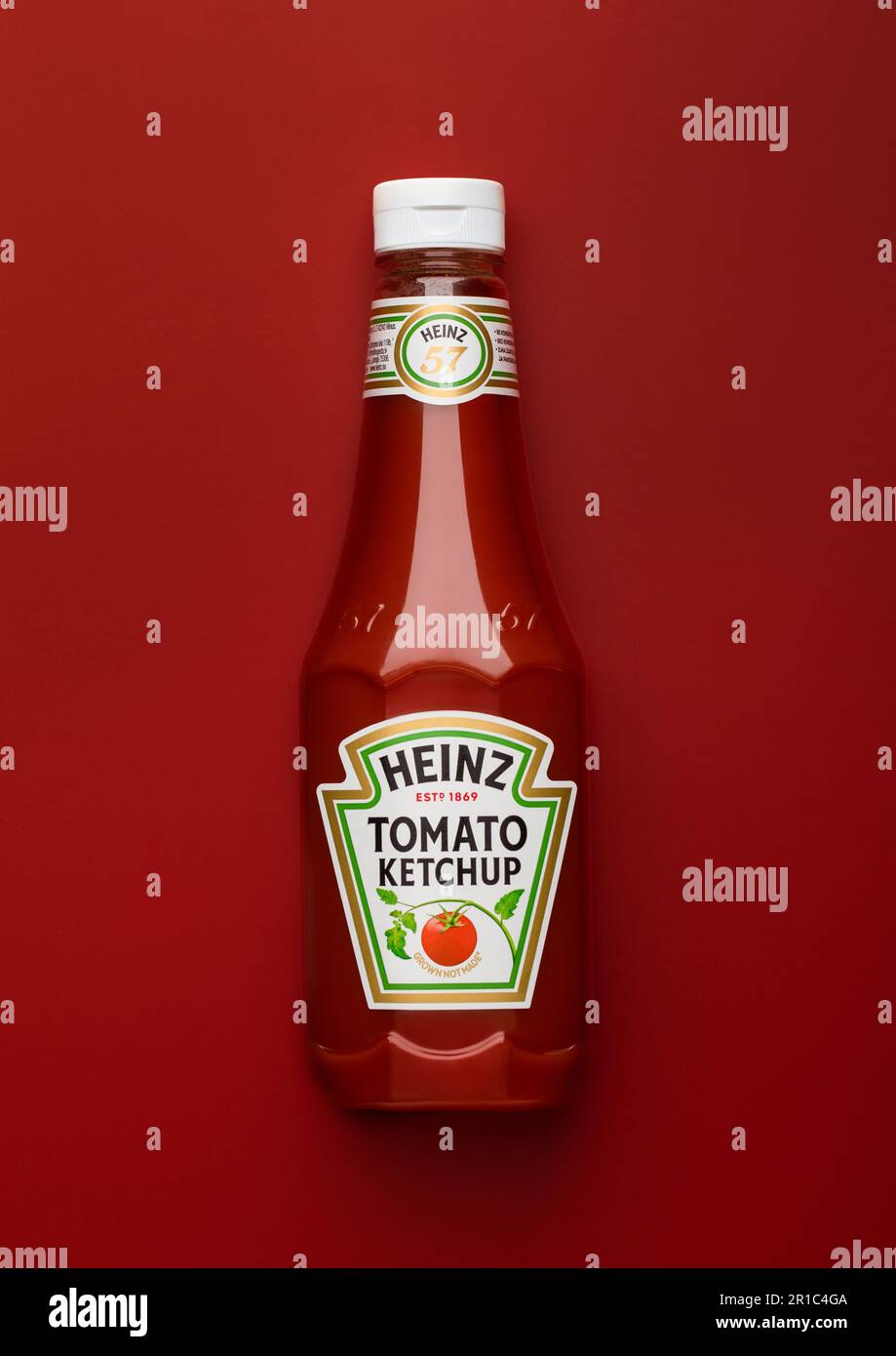 LONDON,UK - APRIL 21, 2023 : Bottle of Original Heinz tomato ketchup on ...