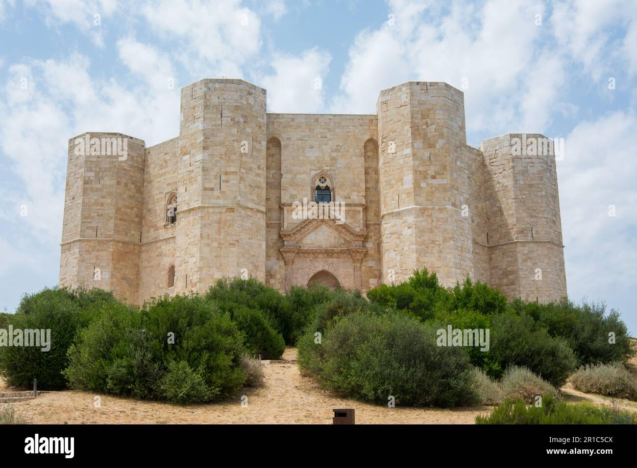 Octagonal castle Castel del Monte - UNESCO World Heritage site, Puglia ...