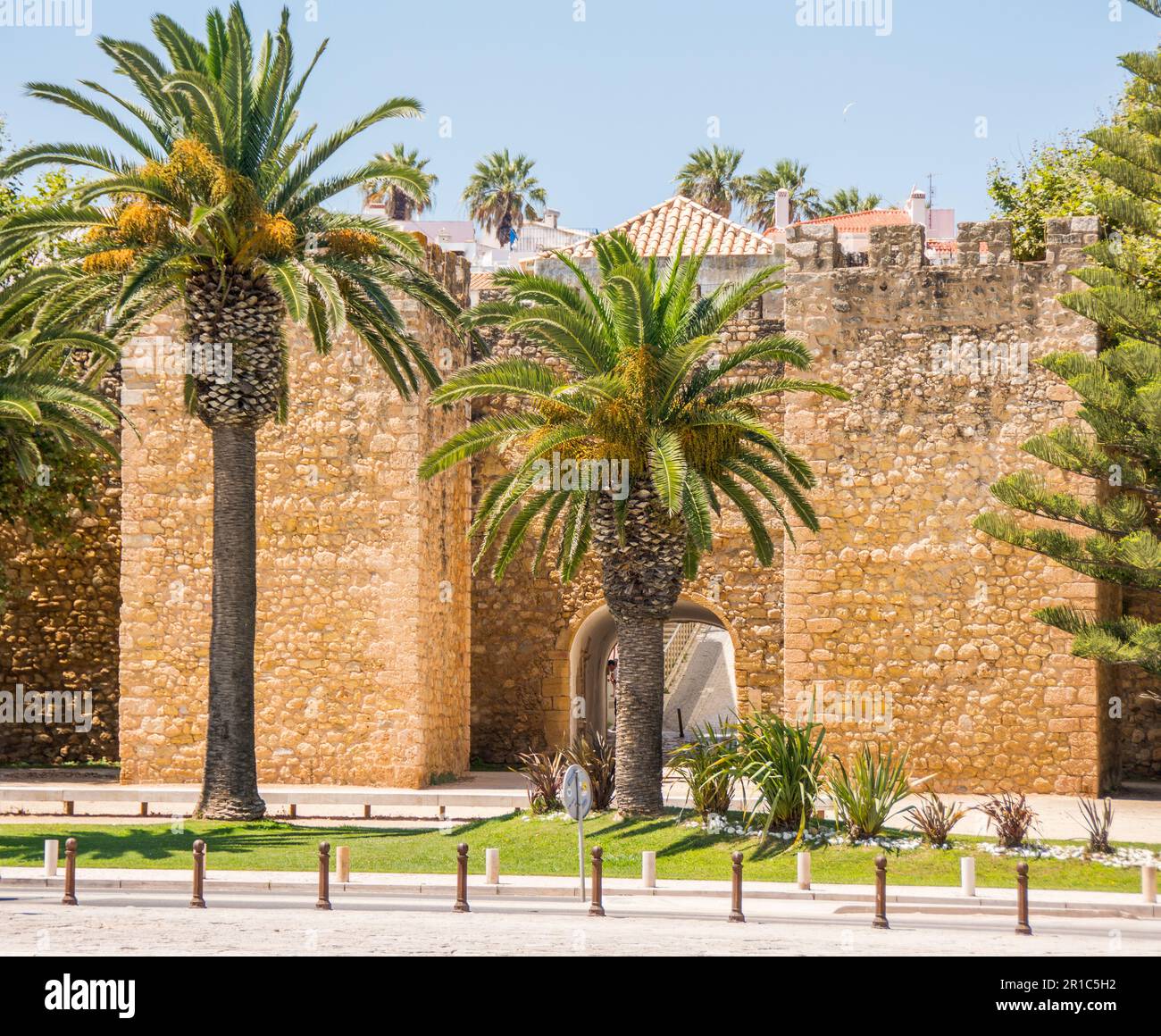 Gate to the old town of Lagos, Portugal Stock Photo - Alamy