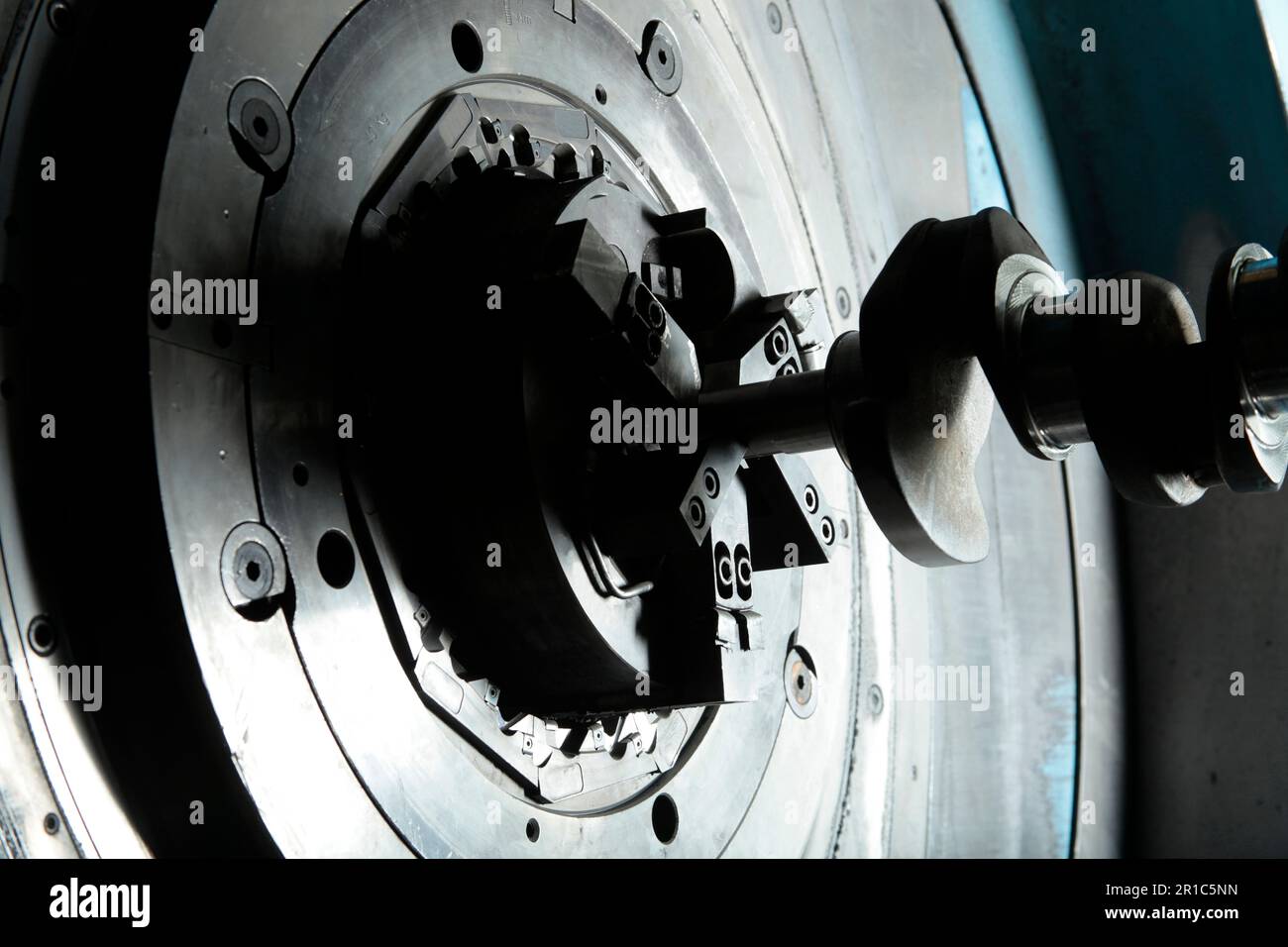 crankshaft in quality control stage Stock Photo - Alamy