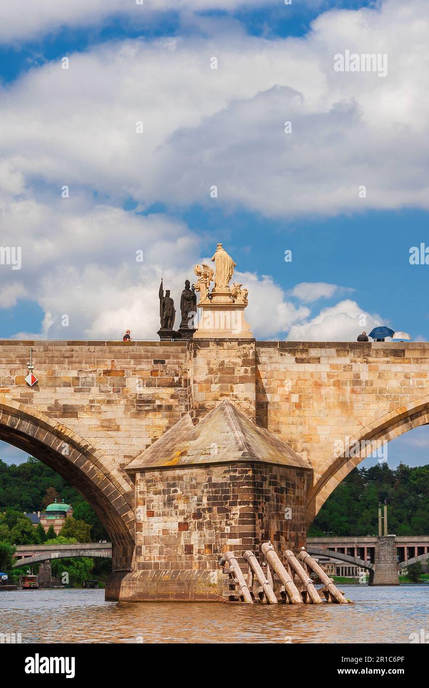 Charles medieval bridge hi-res stock photography and images - Alamy
