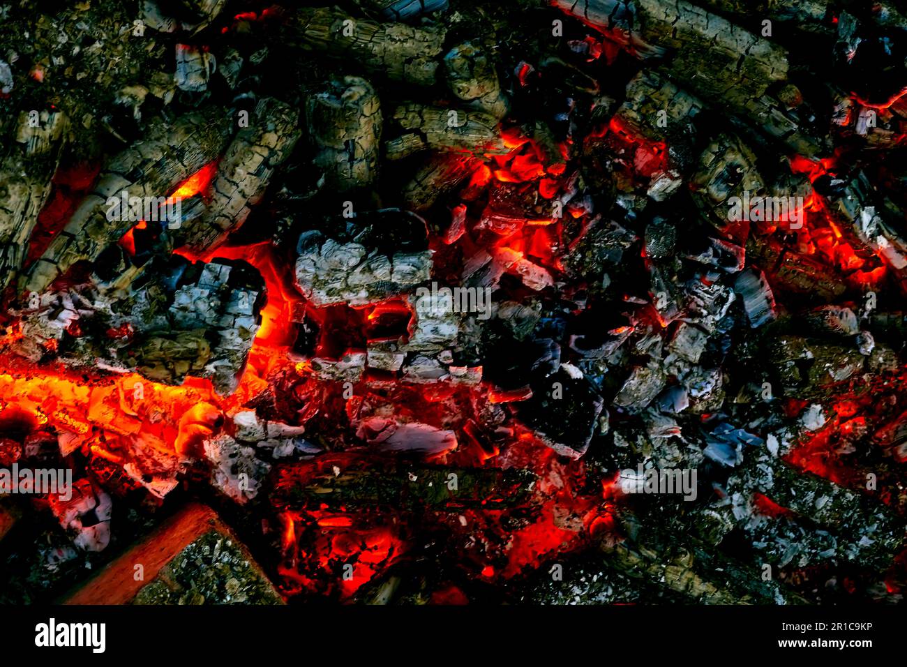 Smoldering embers in oven hi-res stock photography and images - Alamy