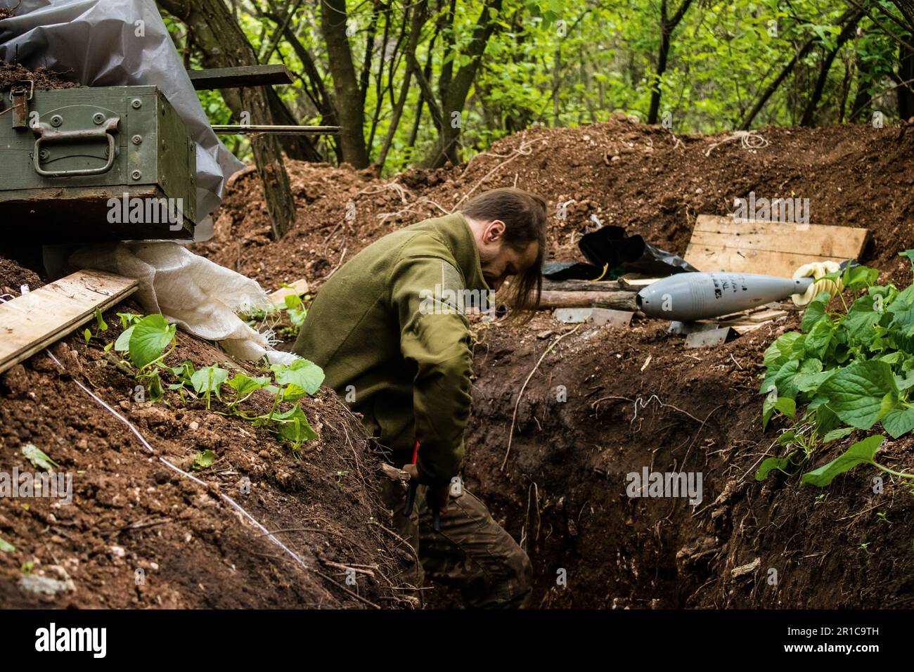 120mm shell hi-res stock photography and images - Alamy