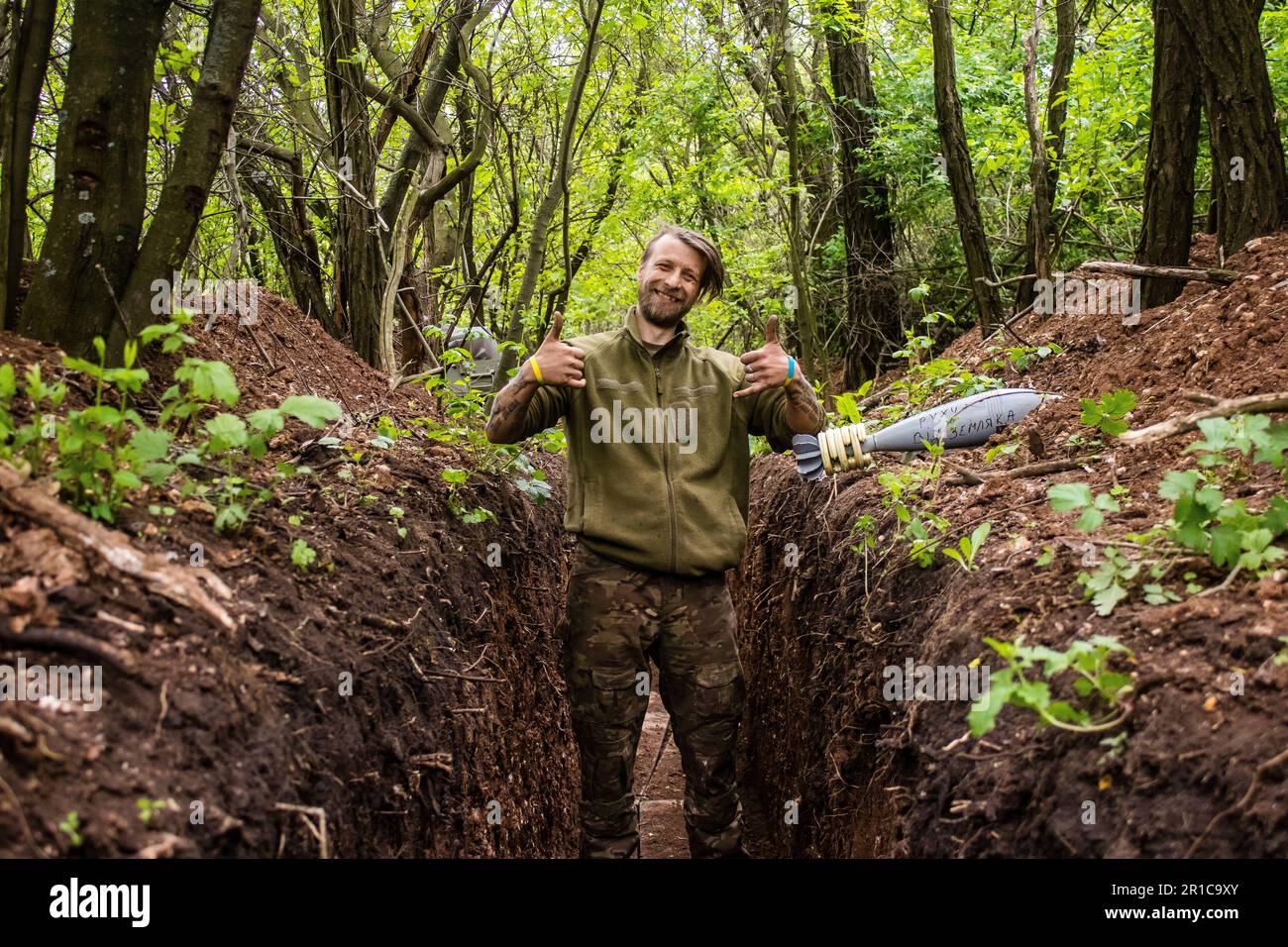 120mm shell hi-res stock photography and images - Alamy