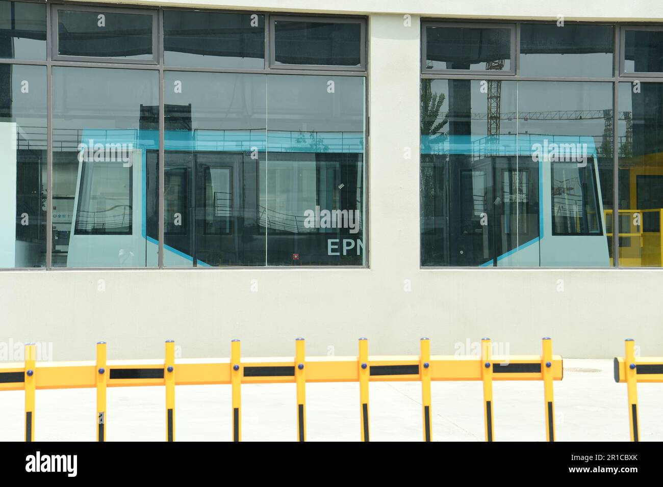 SHANGHAI, CHINA - MAY 13, 2023 - Construction workers install and debug ...