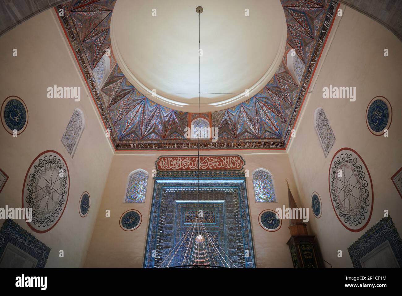 BURSA, TURKIYE - APRIL 09, 2023: Yesil Mosque on the east side of Bursa ...