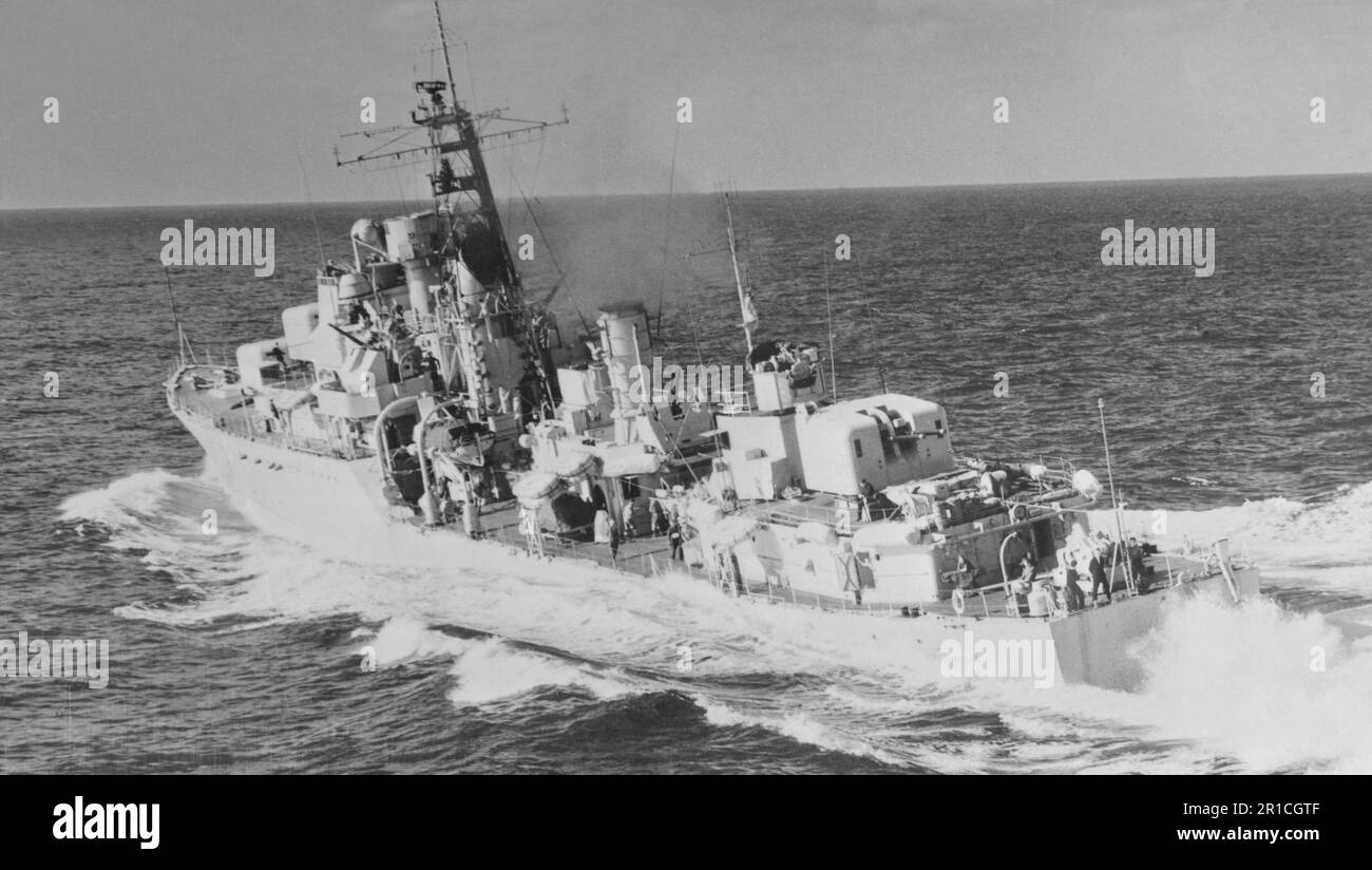 HMS Dainty D108 Daring-class destroyer of the British Royal Navy at sea ...