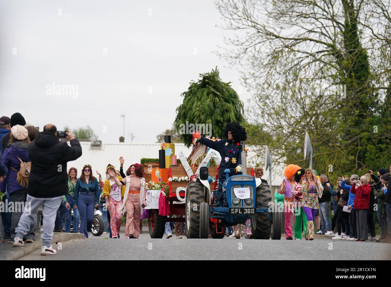 Spalding Flower Parade makes its way through the town centre of ...