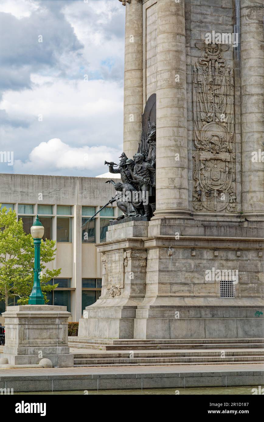 Soldiers and Sailors Monument in Clinton Square, Syracuse, is dedicated ...