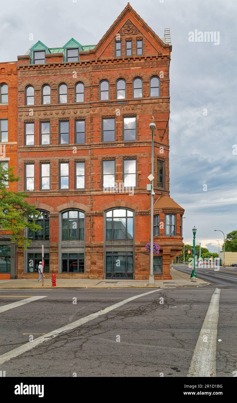 Red brick and stone Third National Bank Building, aka Community Chest ...
