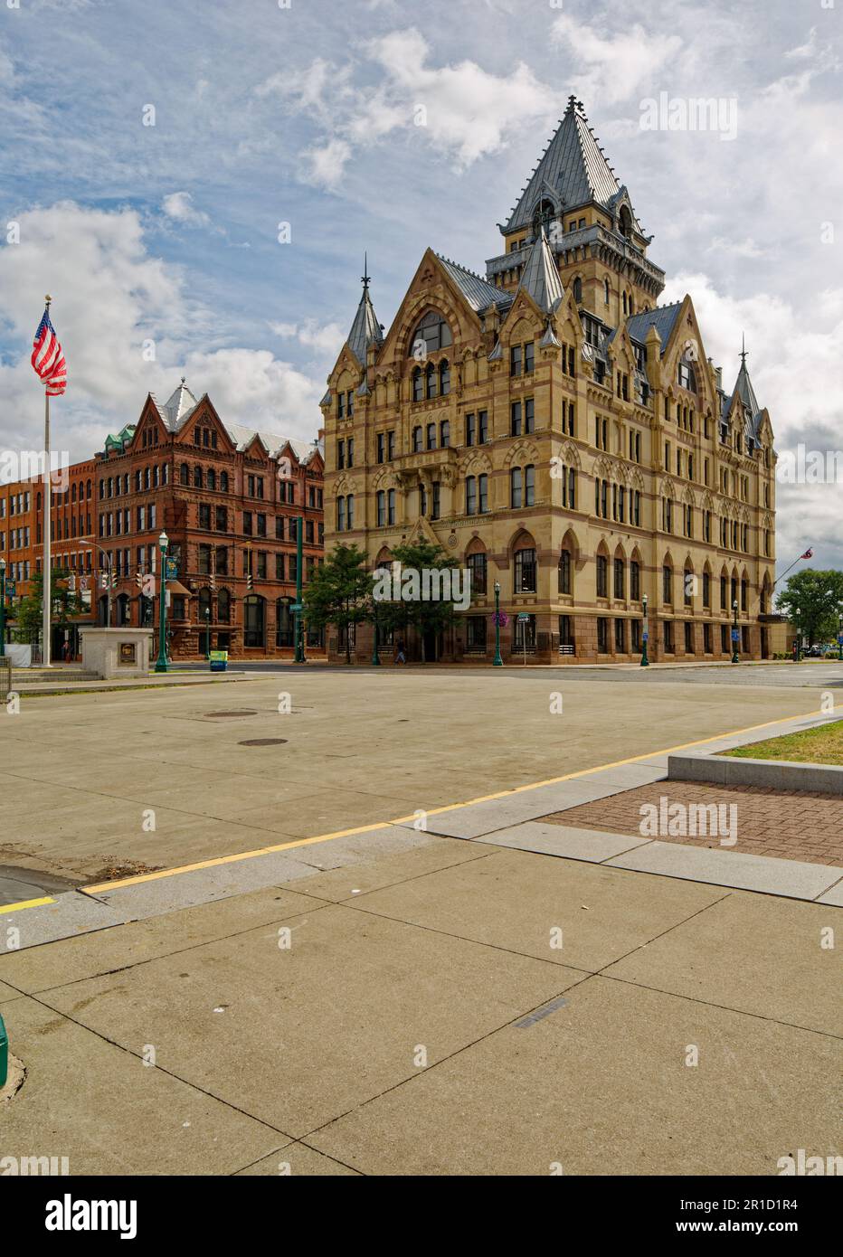 Bank of America now occupies the sandstone landmark Syracuse Savings ...