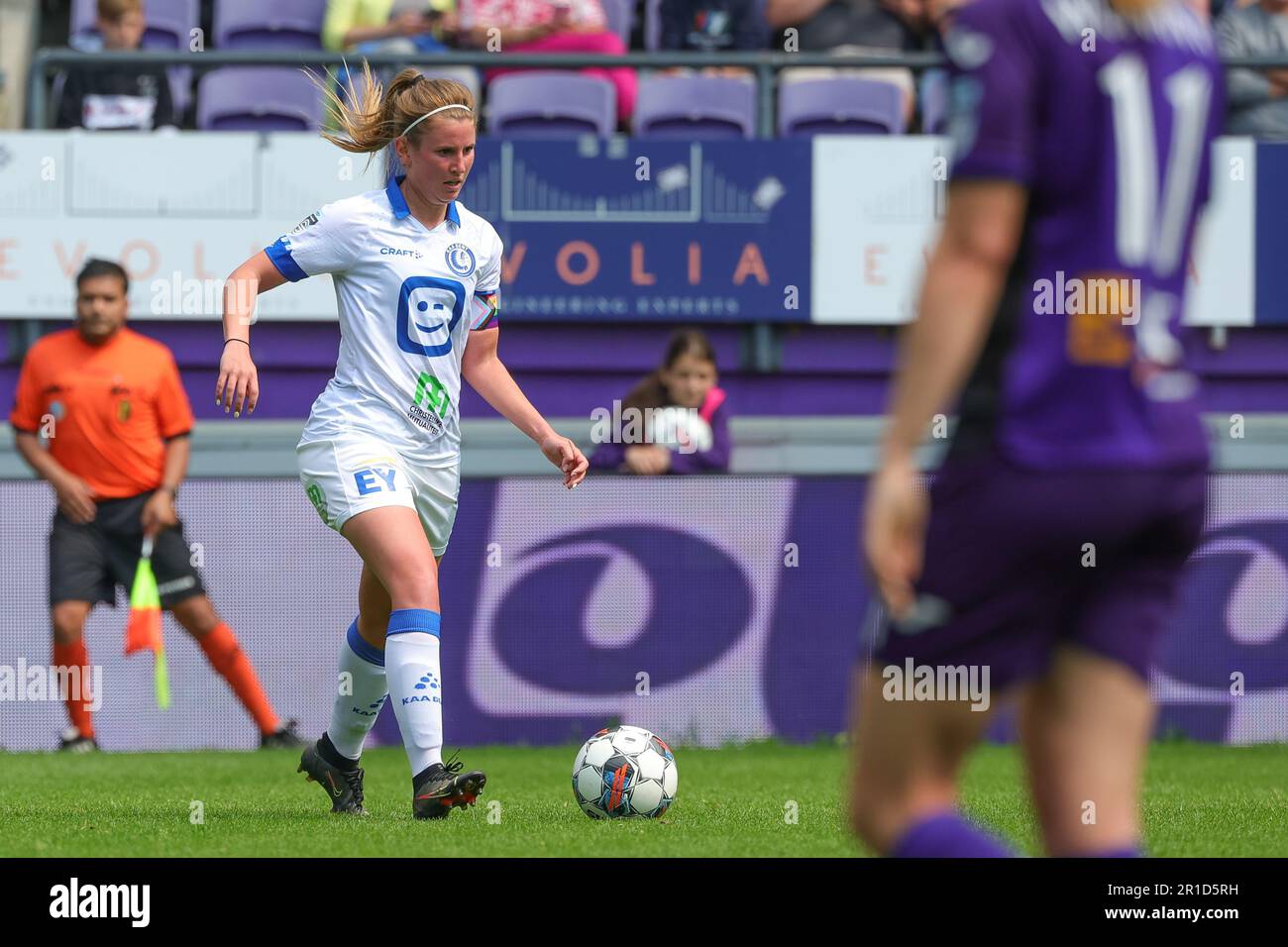 Chloe Van Mingeroet (17) of Gent pictured during a female soccer game ...