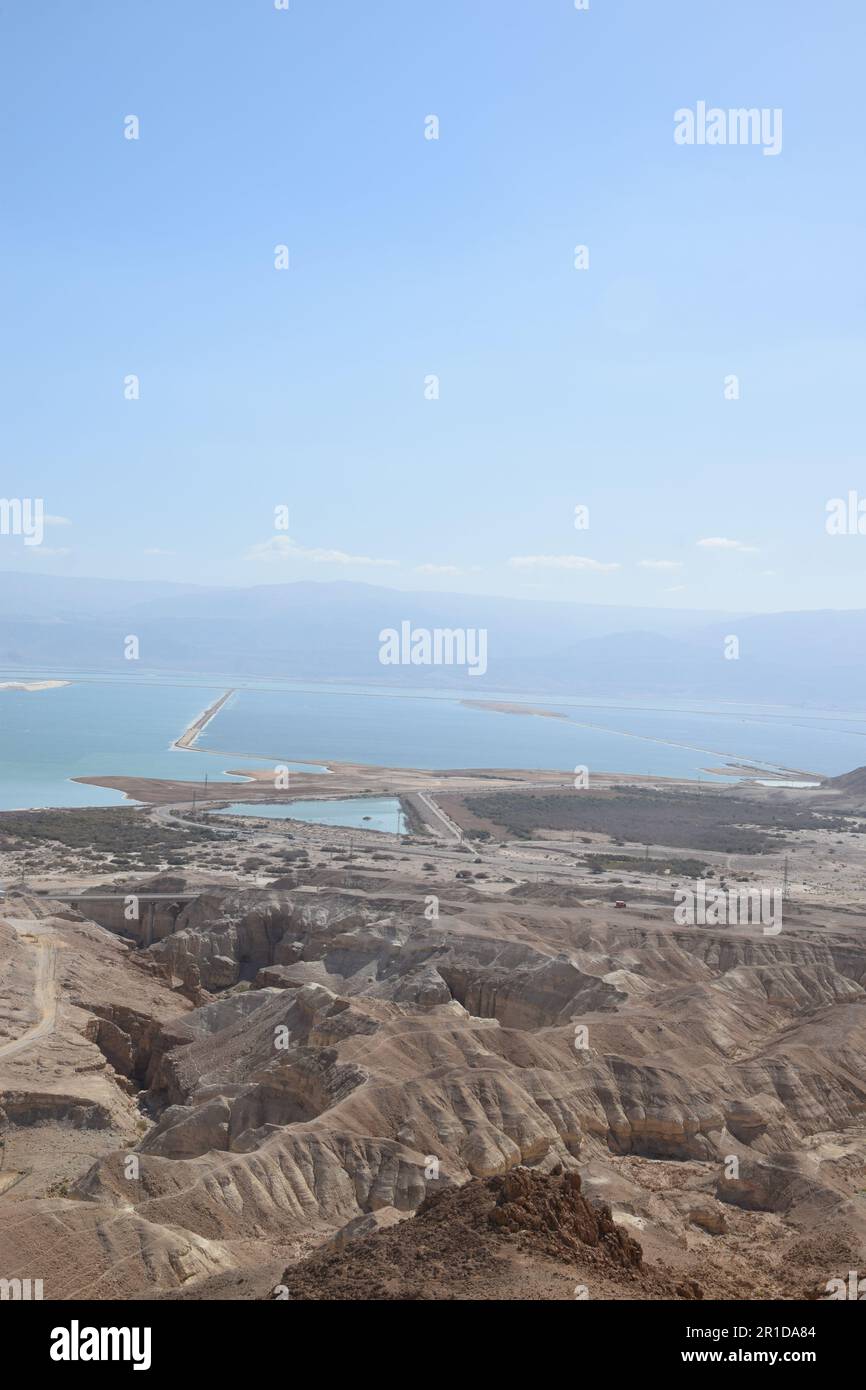 Sinking sea level, sinkholes and salt crystals - Coast of the Dead Sea ...