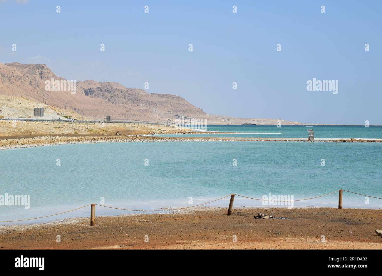 Sinking sea level, sinkholes and salt crystals - Coast of the Dead Sea ...