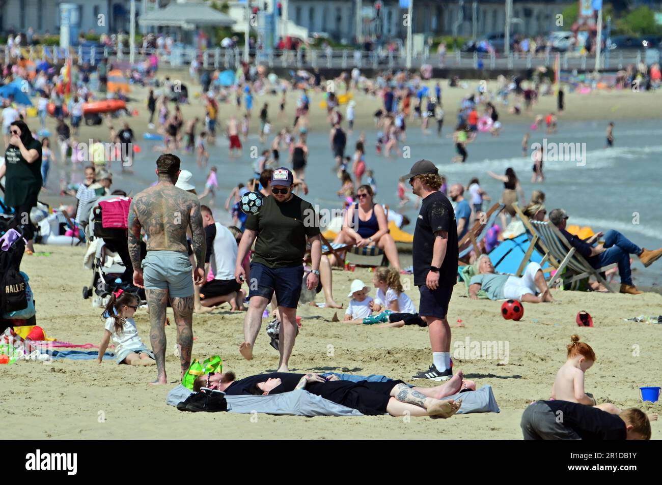 Supervised school outing hi-res stock photography and images - Alamy