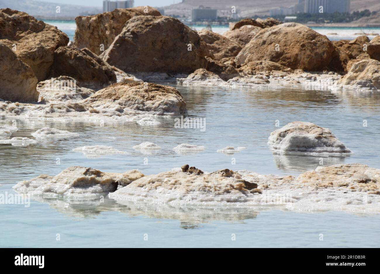 Sinking sea level, sinkholes and salt crystals - Coast of the Dead Sea ...