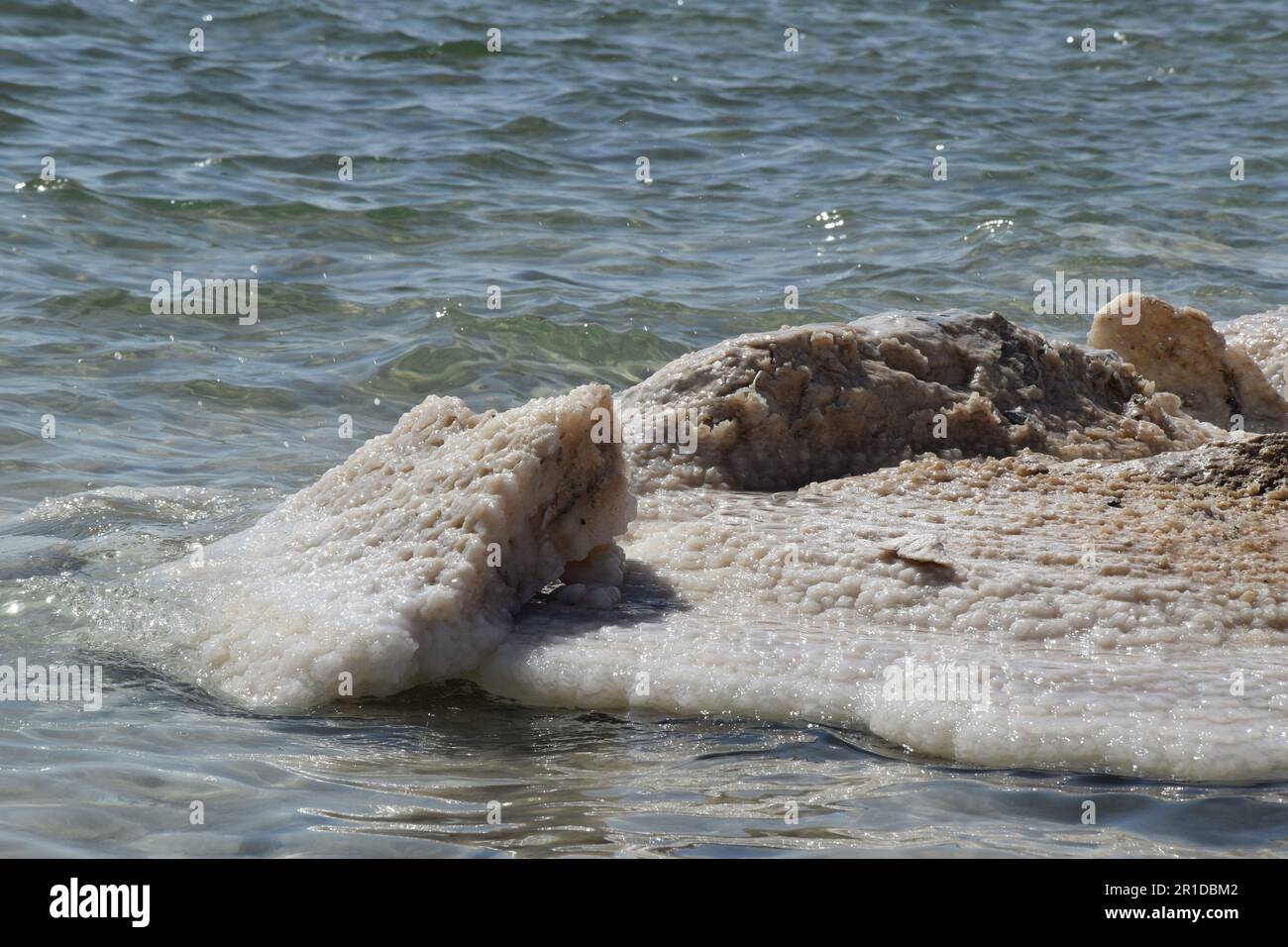 Sinking sea level, sinkholes and salt crystals - Coast of the Dead Sea ...
