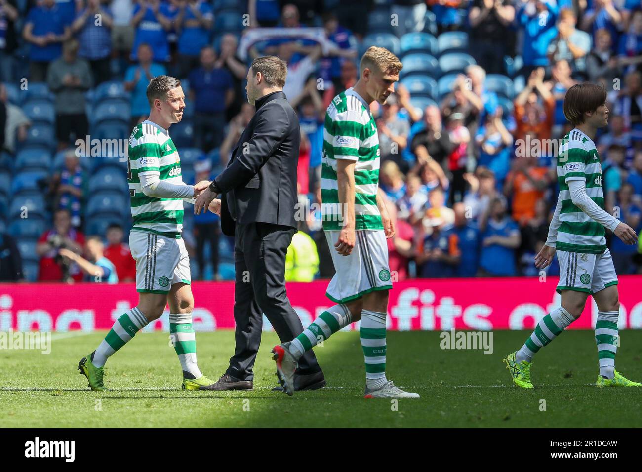Celtic football scotland handshake hi-res stock photography and images ...