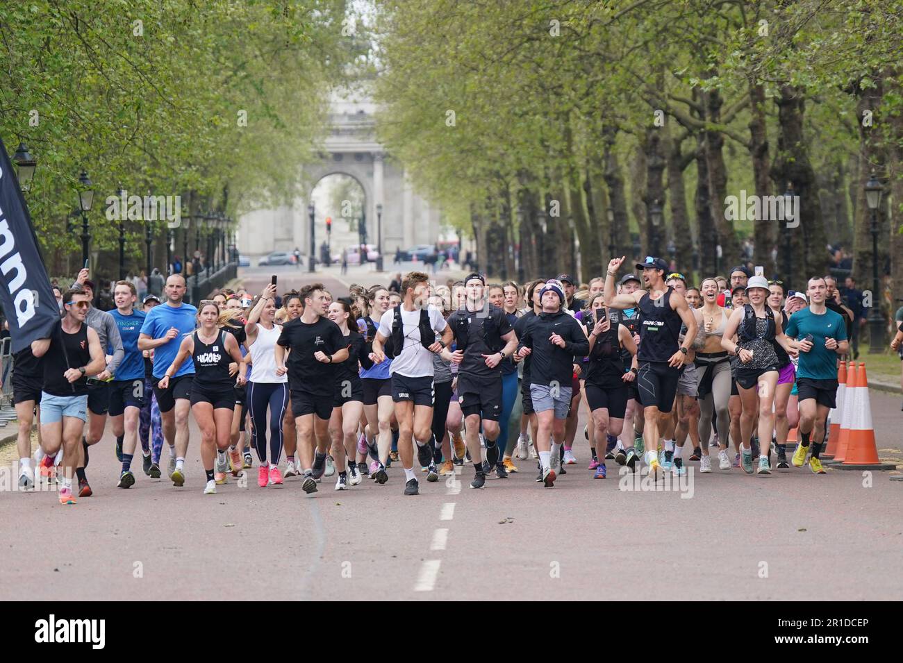 Showbiz samaritans hi-res stock photography and images - Alamy