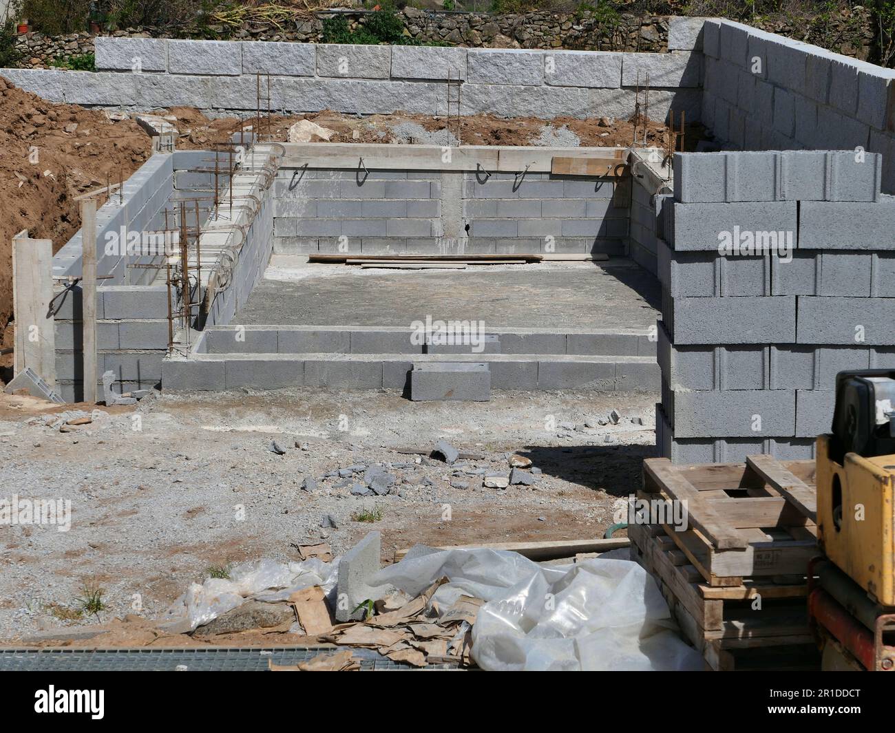 Foundations level hi-res stock photography and images - Alamy