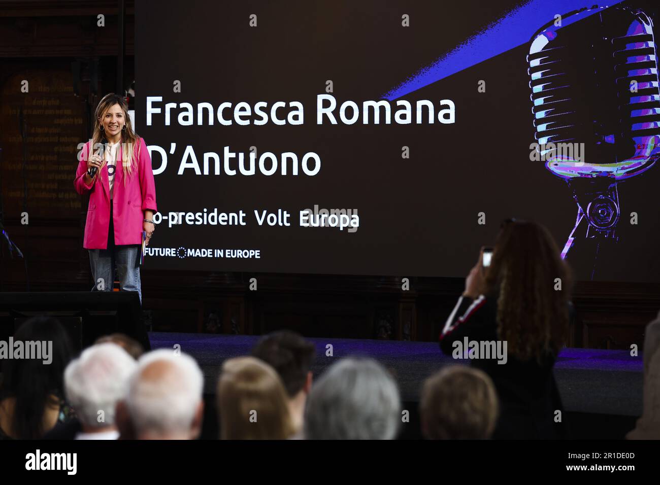 Dantuono hi-res stock photography and images - Alamy