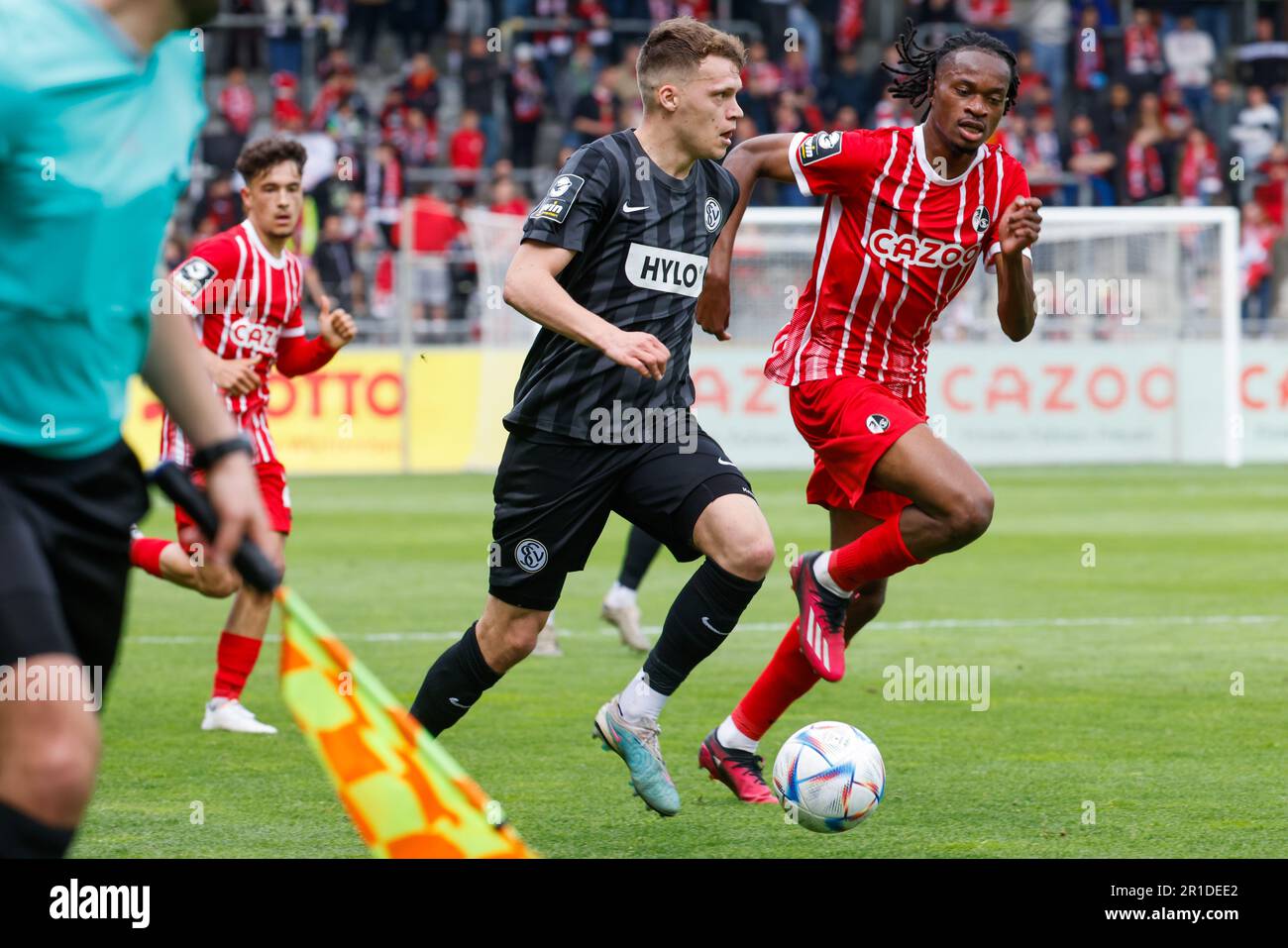 Robin fellhauer hi-res stock photography and images - Alamy