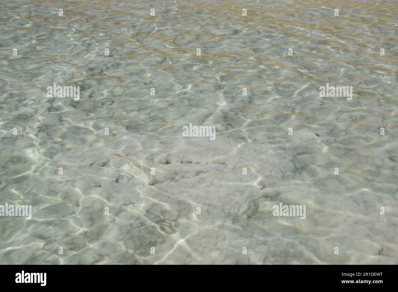 Sinking sea level, sinkholes and salt crystals - Coast of the Dead Sea ...