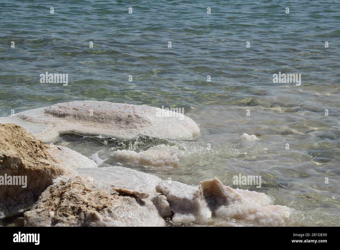 Sinking sea level, sinkholes and salt crystals - Coast of the Dead Sea ...