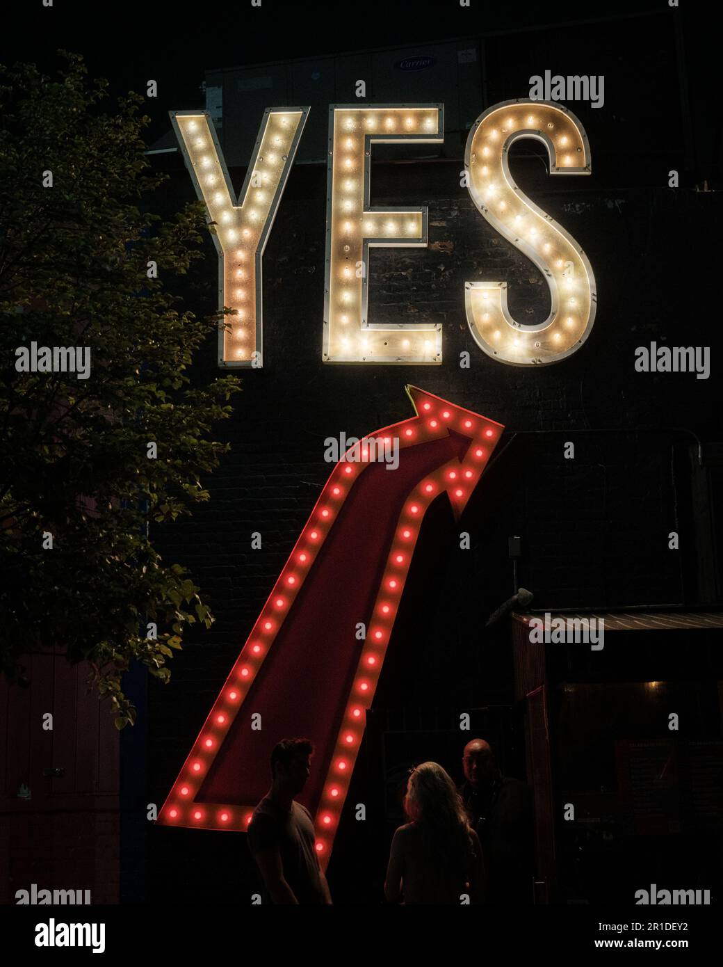 Brooklyn nightlife hi-res stock photography and images - Alamy