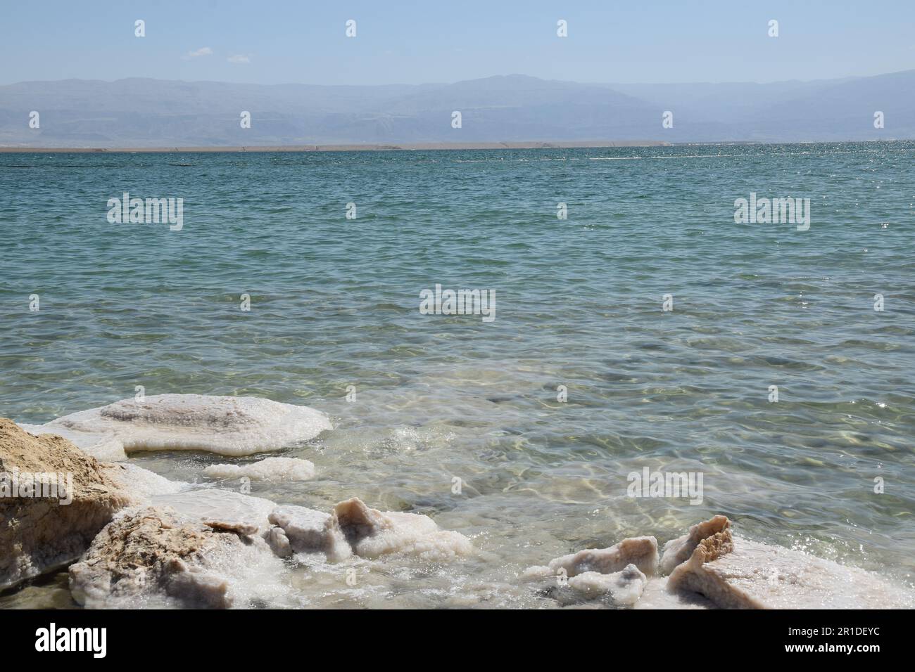 Sinking sea level, sinkholes and salt crystals - Coast of the Dead Sea ...