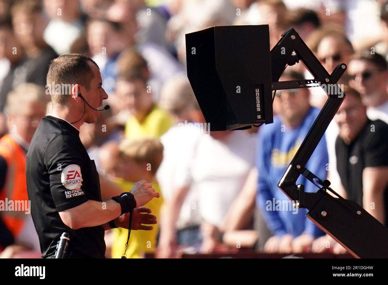Var pitch side monitor hi-res stock photography and images - Alamy