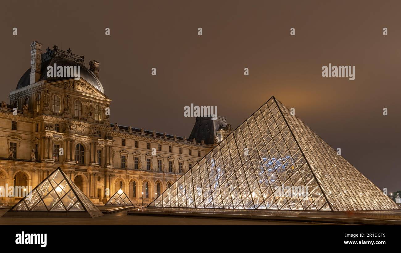 Night river landscape pyramids hi-res stock photography and images - Alamy