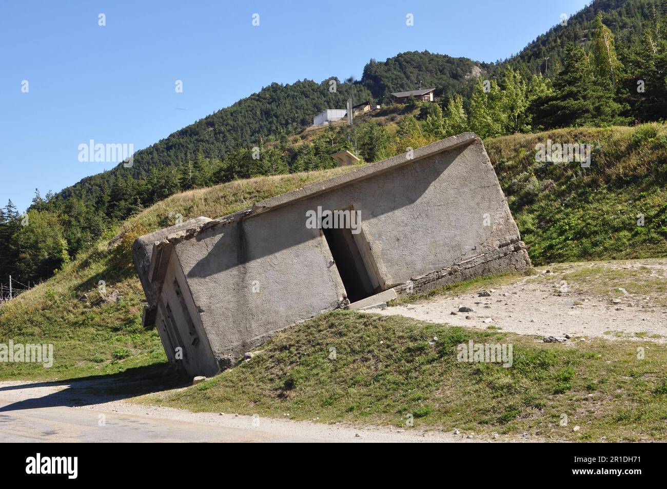 The leaning house hi-res stock photography and images - Alamy
