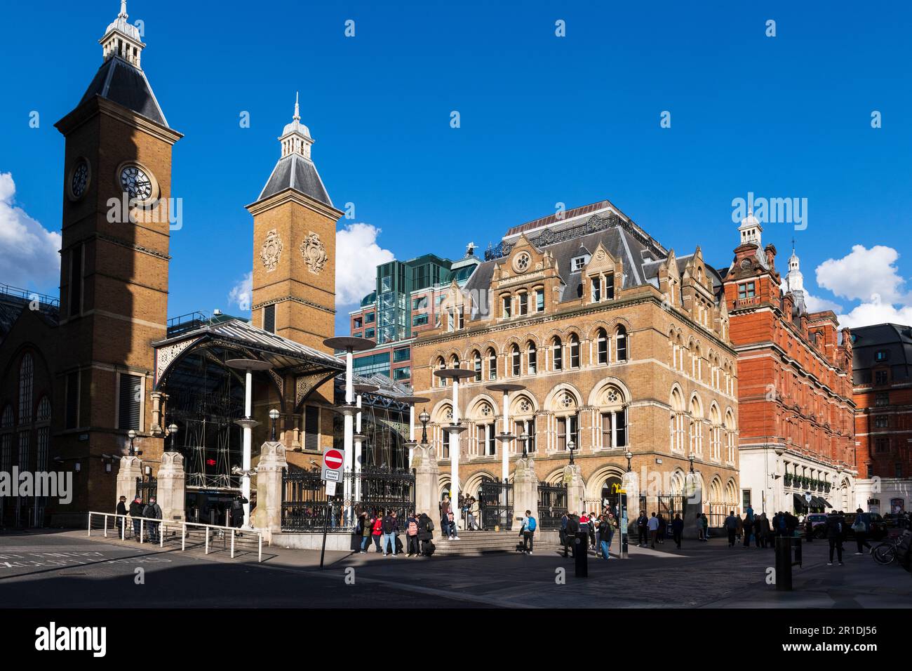 London liverpool street station hi-res stock photography and images - Alamy