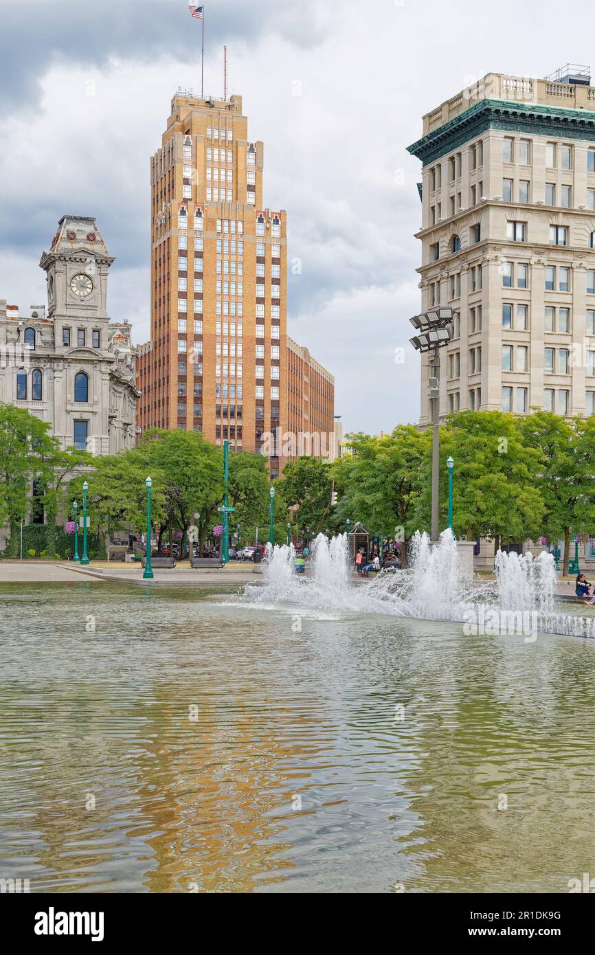 State Tower Building, viewed from Clinton Square Stock Photo - Alamy