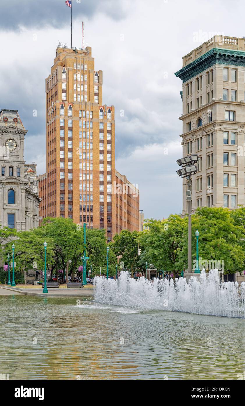 State Tower Building, viewed from Clinton Square Stock Photo - Alamy