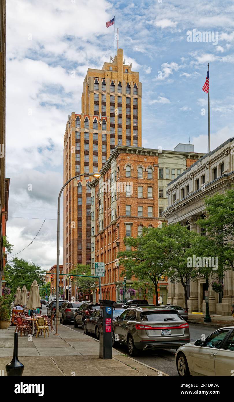 State Tower Building, viewed from South Warren Street Stock Photo - Alamy