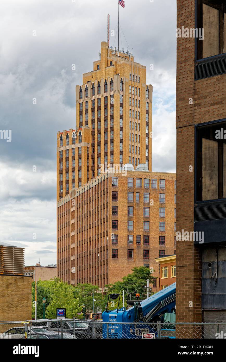 State Tower Building is a Syracuse landmark. The 1928 Art Deco ...