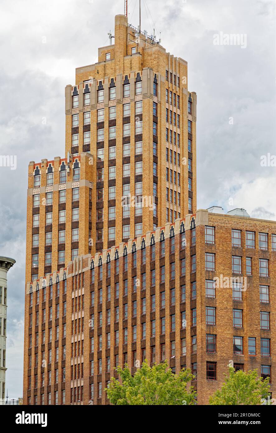 State Tower Building is a Syracuse landmark. The 1928 Art Deco ...