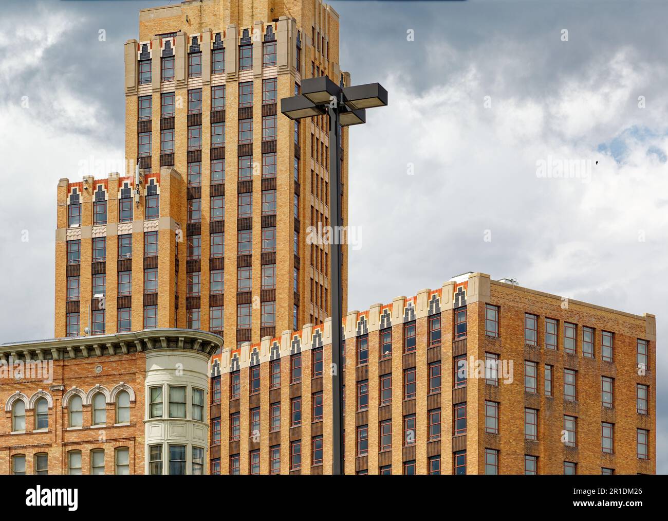 State Tower Building, a Syracuse landmark has prominent Art Deco ...