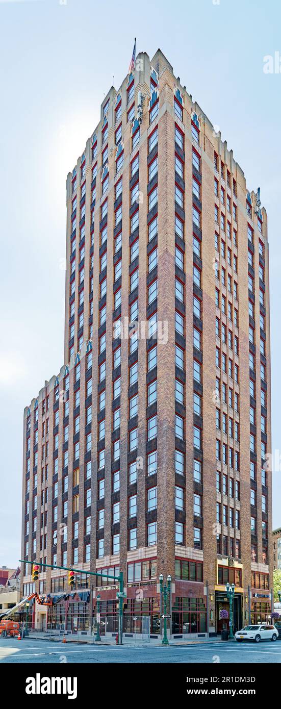 State Tower Building is a Syracuse landmark. The 1928 Art Deco ...