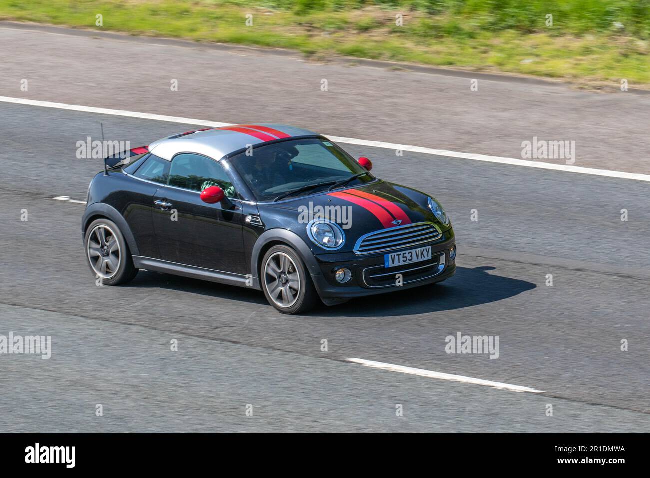 2012 Mini Cooper Start/Stop Black with silver roof cap Car Coupe Petrol ...