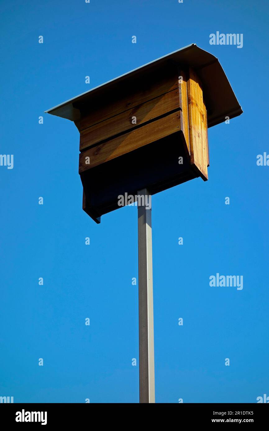 Roosting box hi-res stock photography and images - Alamy