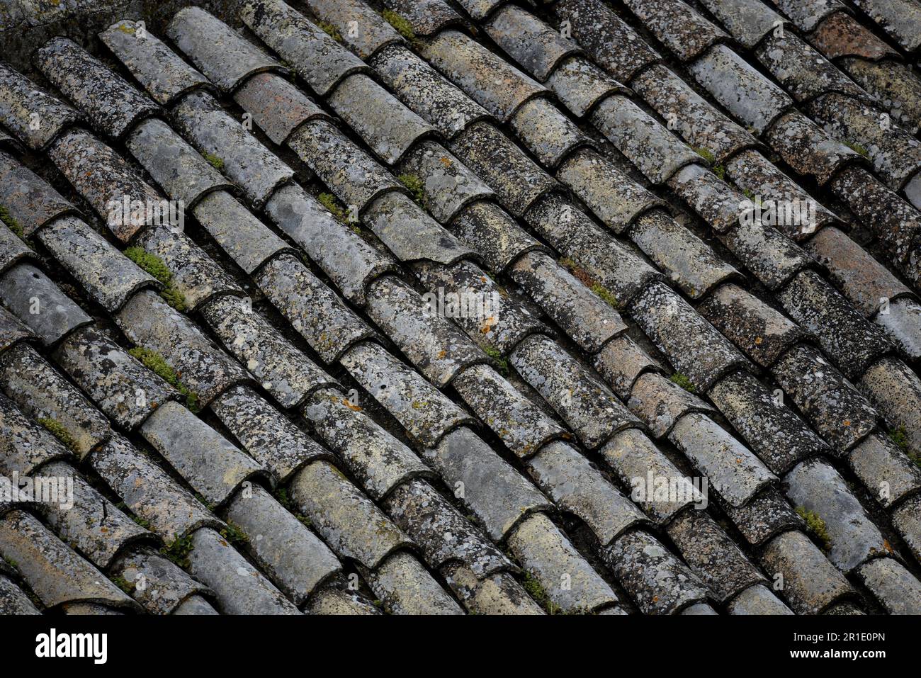 Antique clay tile rooftop in Pietraperzia a medieval village of Sicily ...